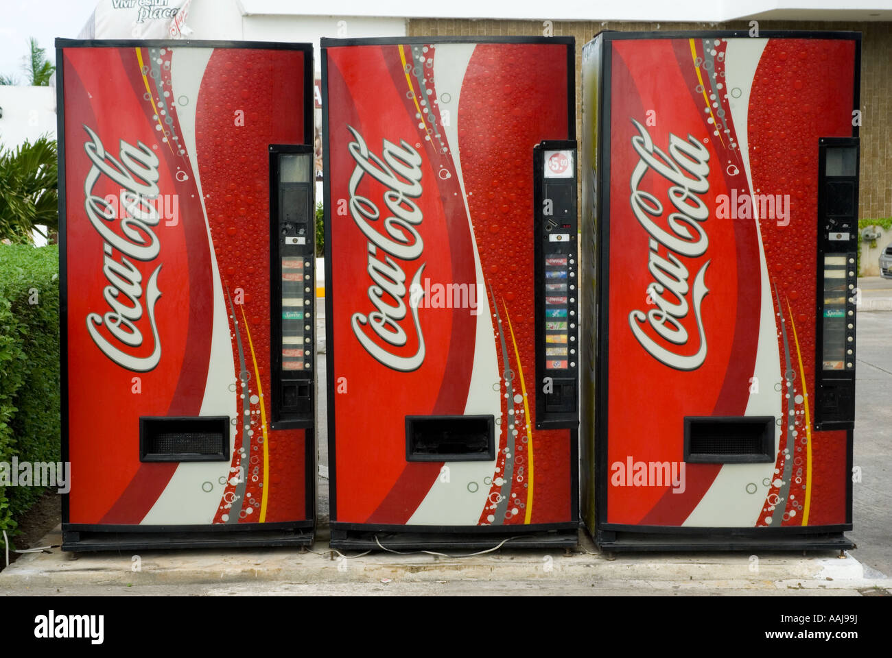 three coca-cola vending machine Stock Photo - Alamy