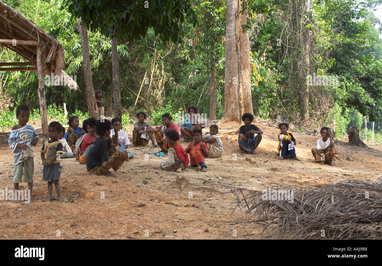 Aboriginal villagers Perak Malaysia Stock Photo - Alamy