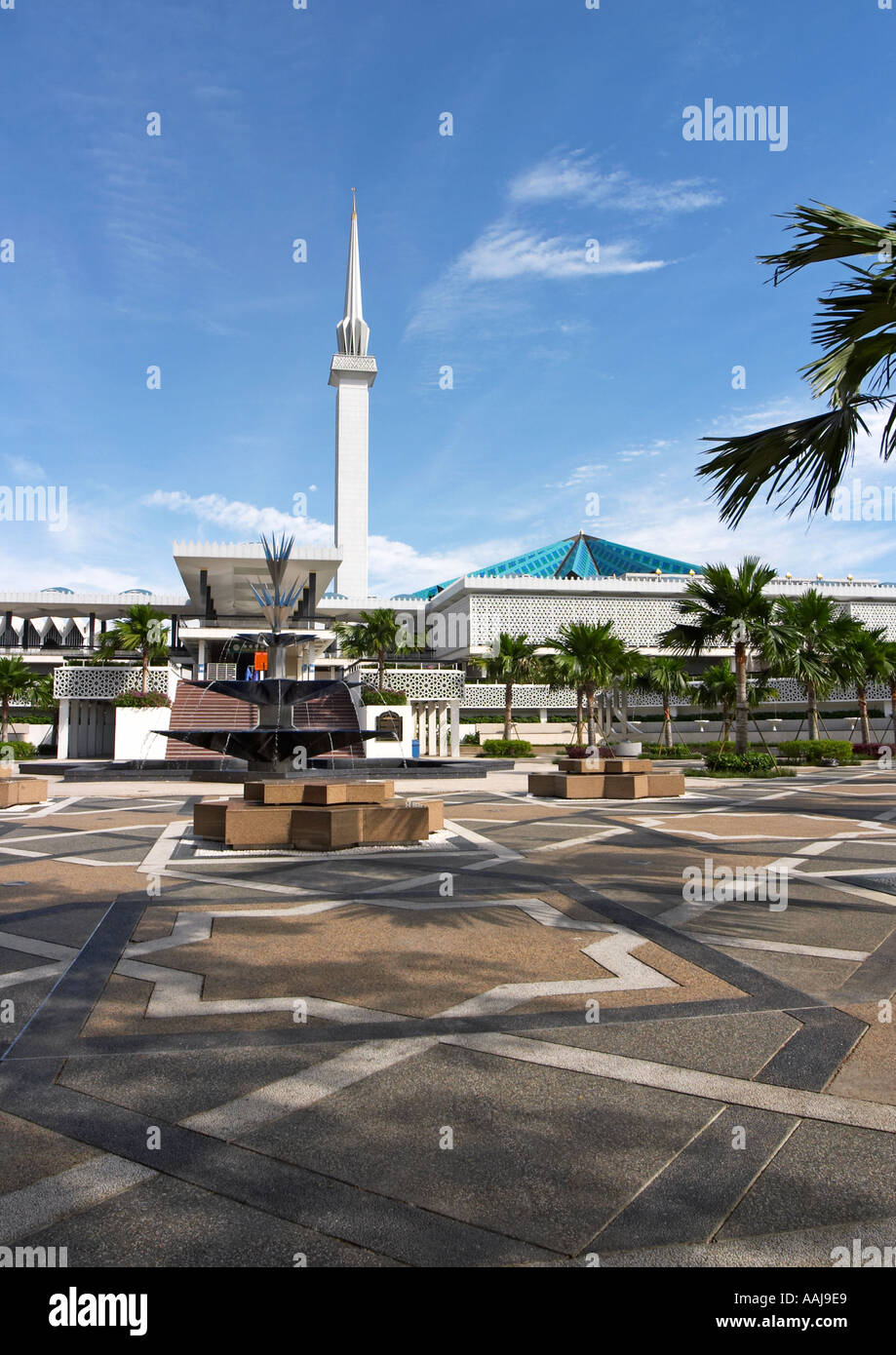 Kuala Lumpur the central mosque Stock Photo - Alamy