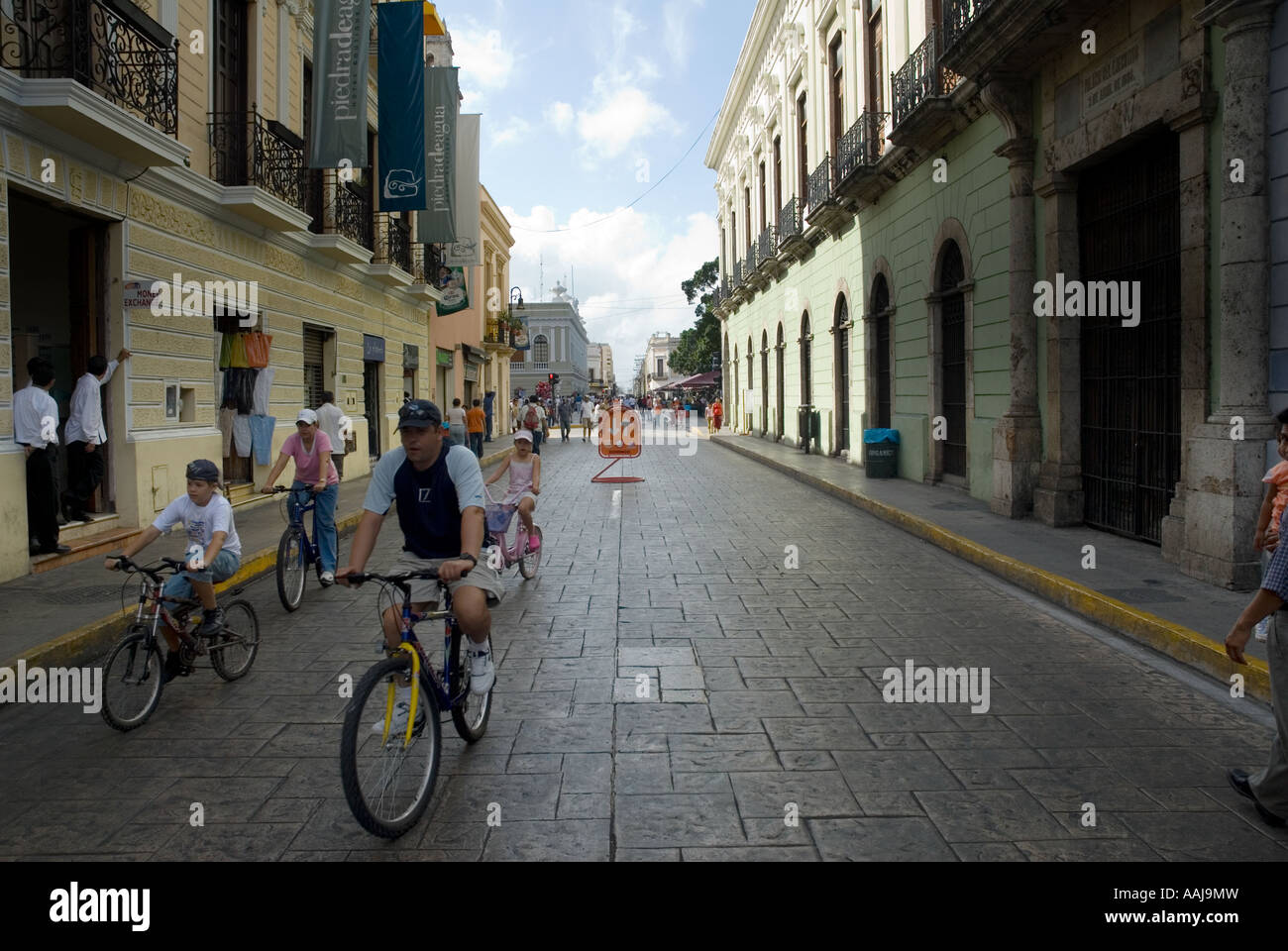 Bicycling mexico hi-res stock photography and images - Alamy
