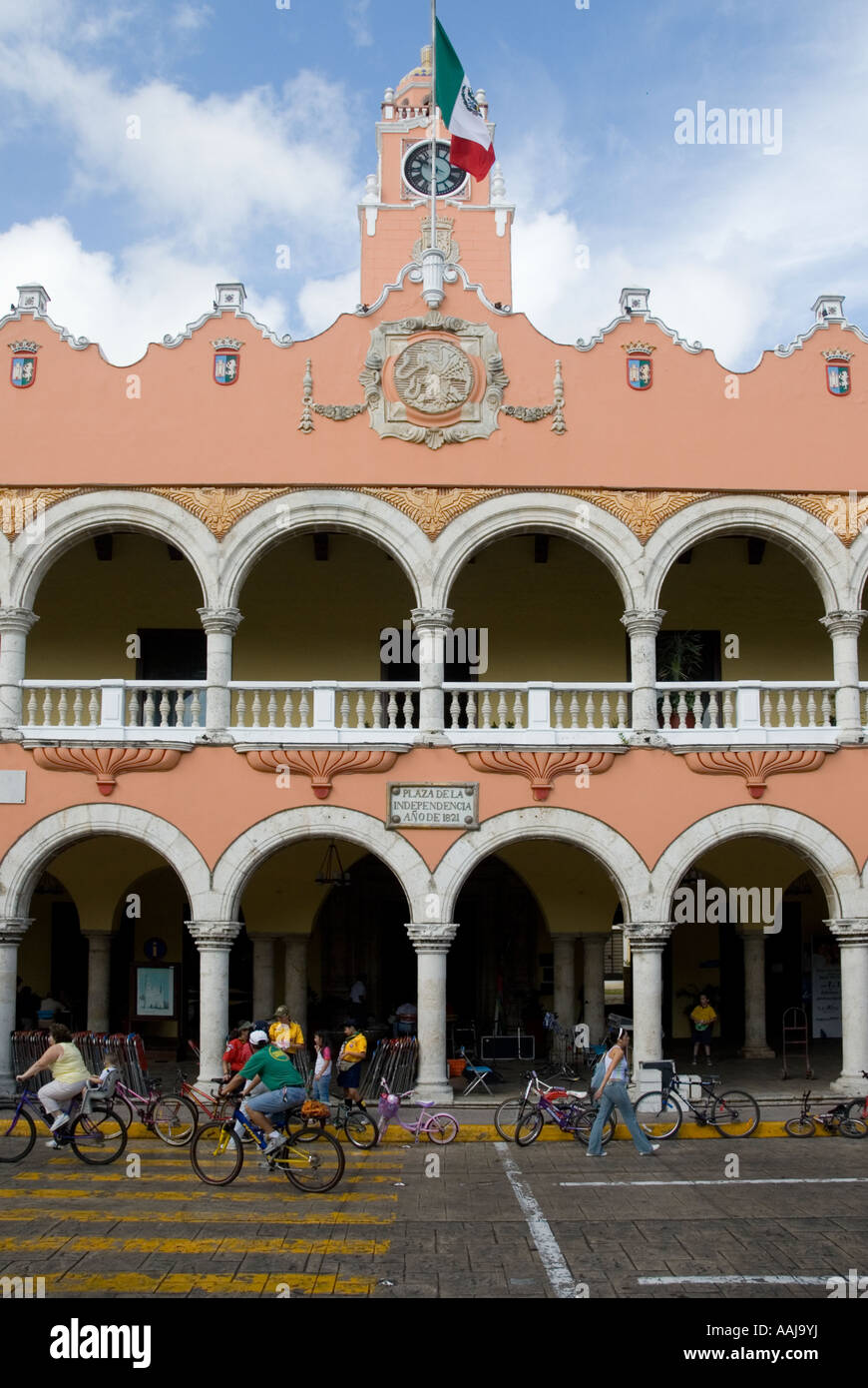 Merida downtown town hall in Mexico Stock Photo - Alamy