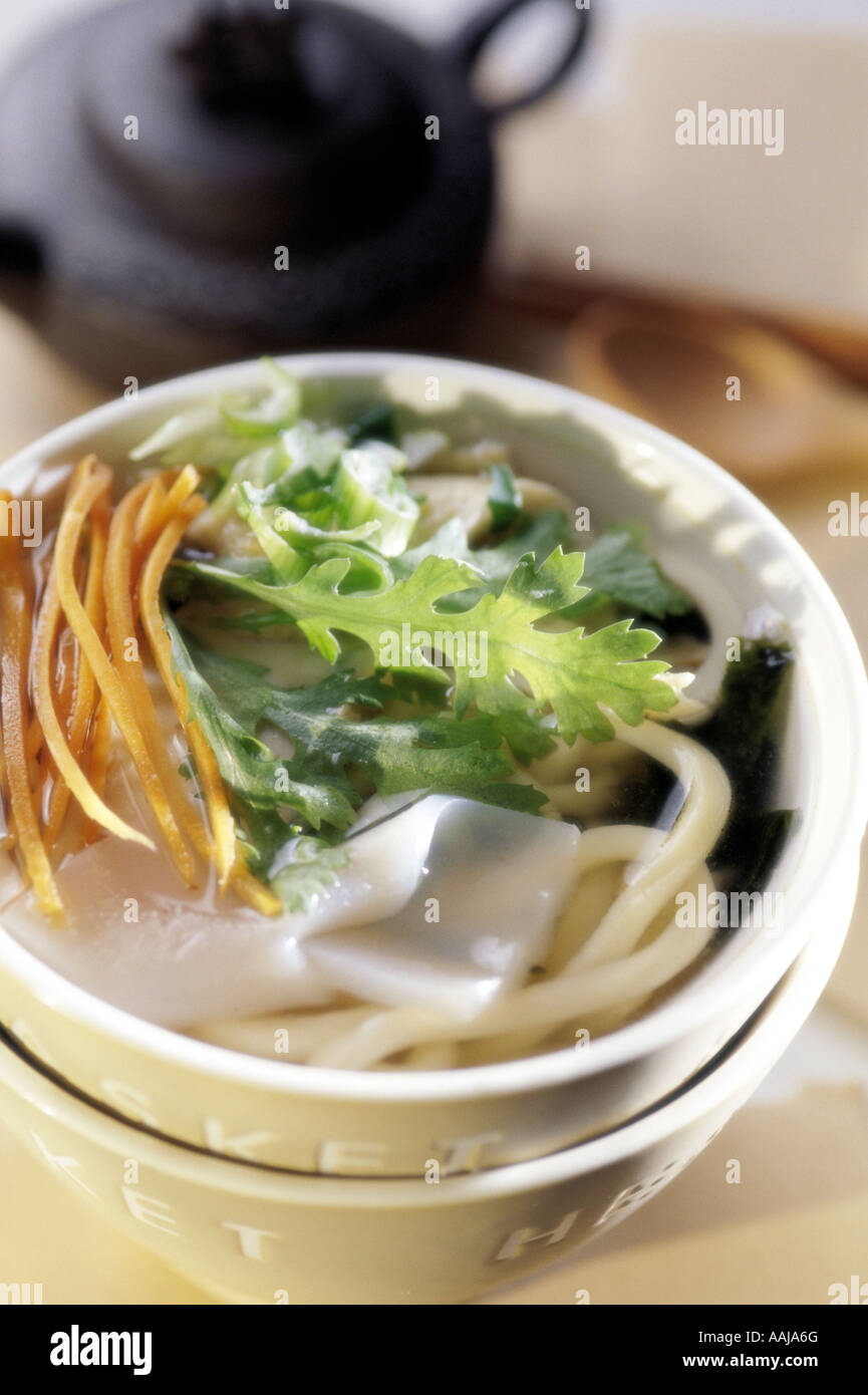 Crown and kettle hi-res stock photography and images - Alamy