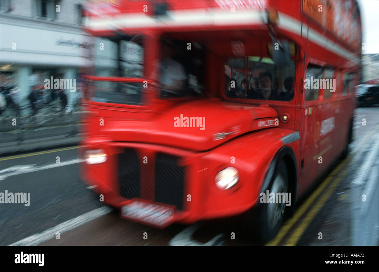 Bus buses hi-res stock photography and images - Alamy