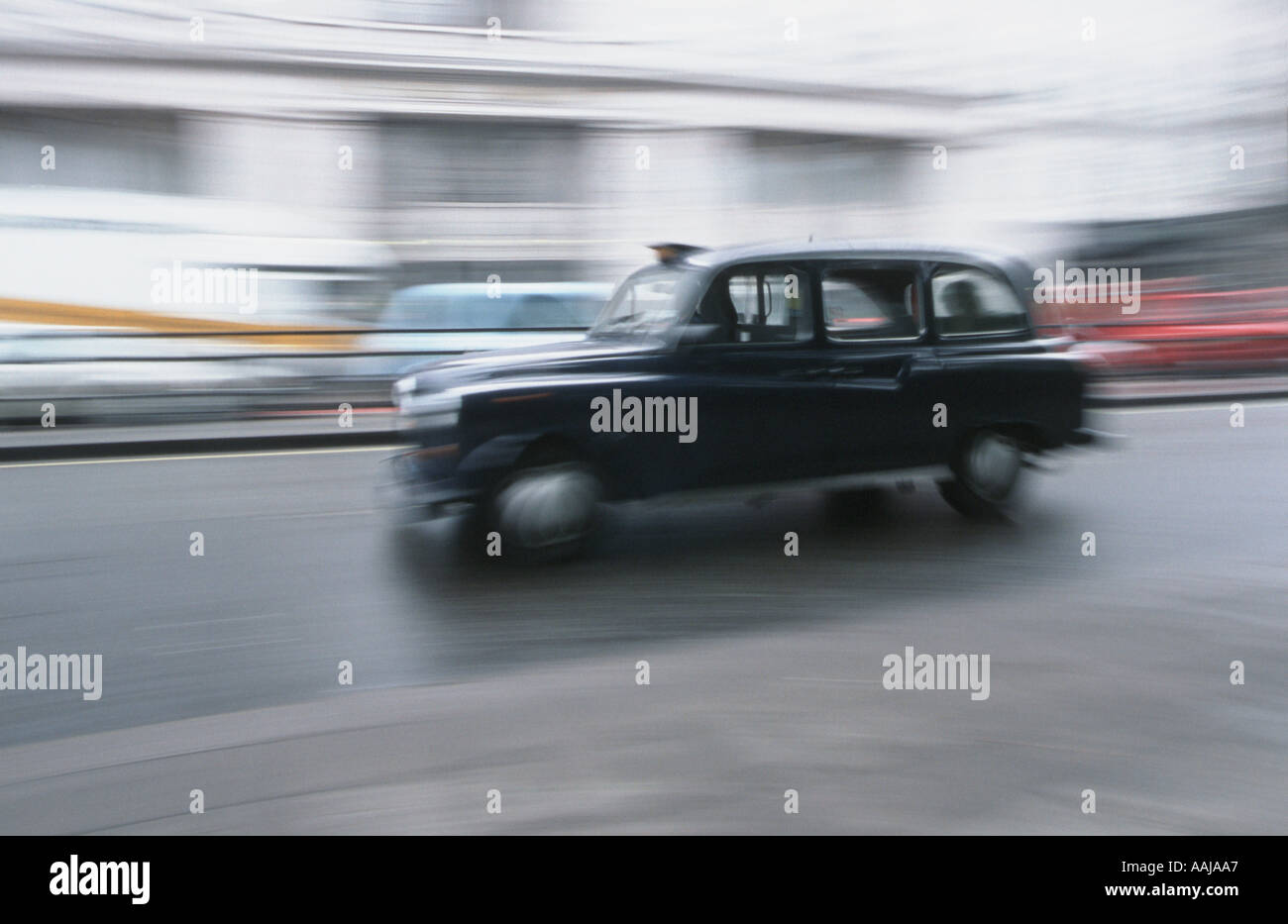 London bus drivers cab hi-res stock photography and images - Alamy