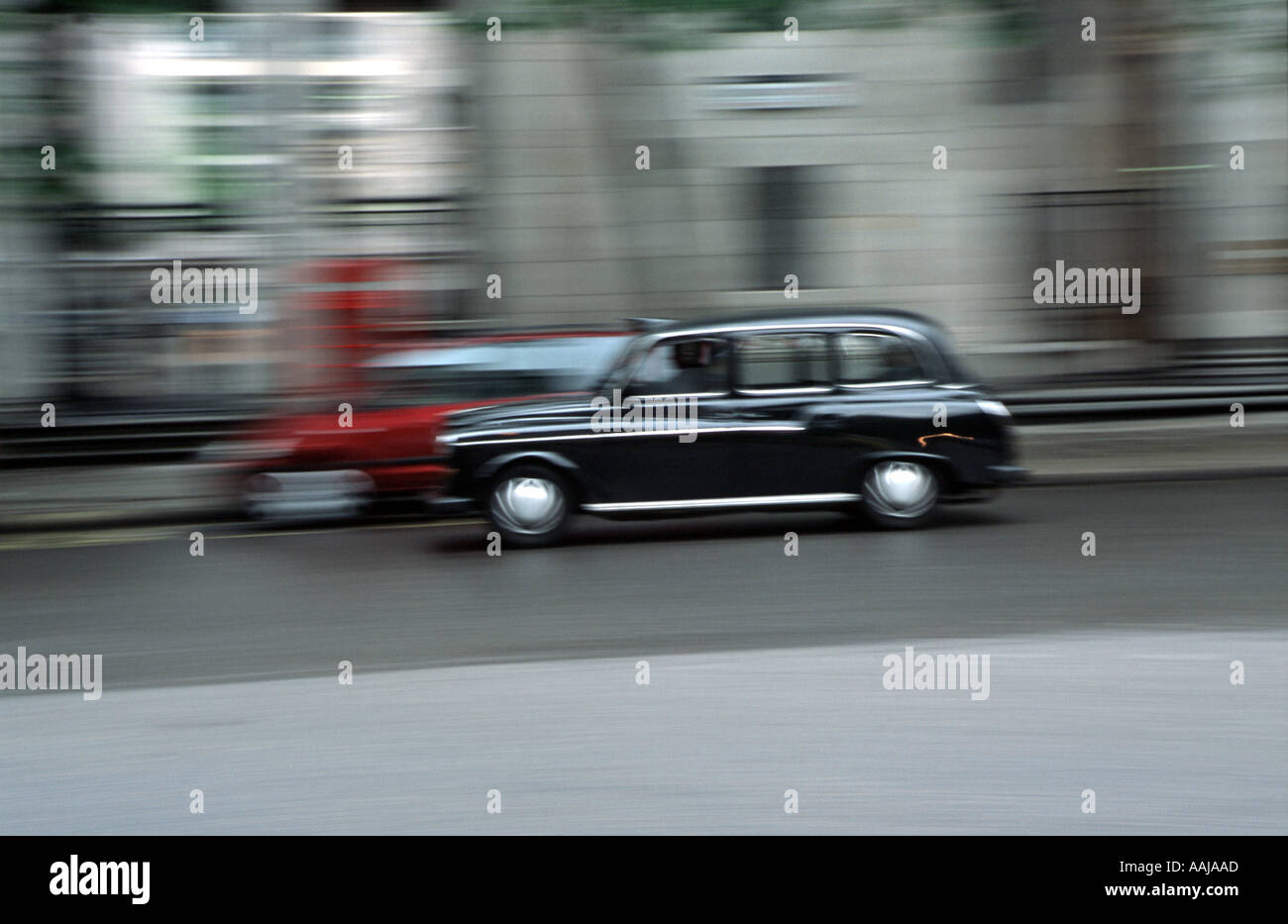 London bus drivers cab hi-res stock photography and images - Alamy