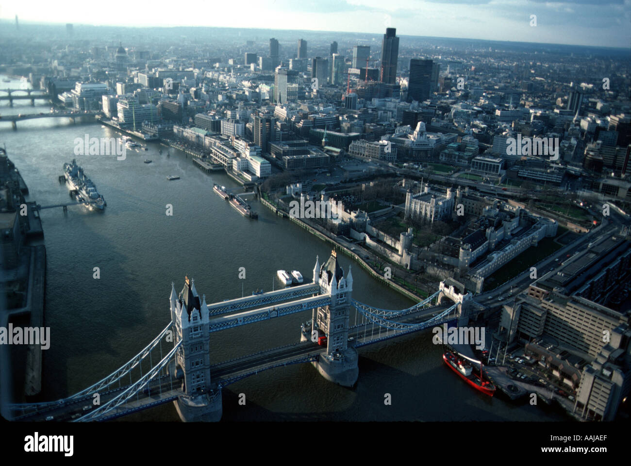 The thames hi-res stock photography and images - Alamy