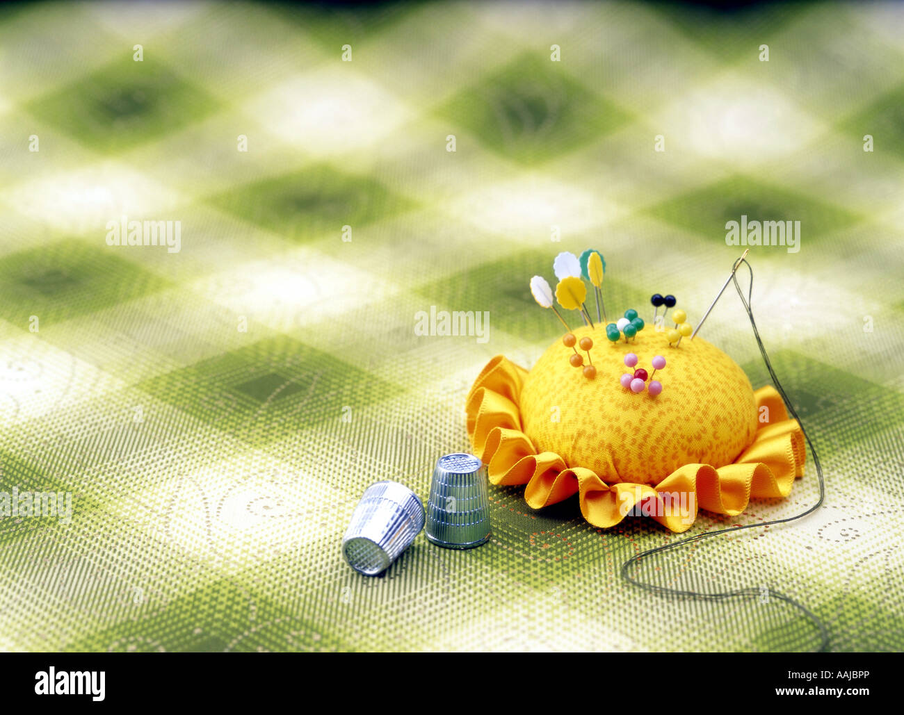 Stand thimble needle hour hi-res stock photography and images - Alamy