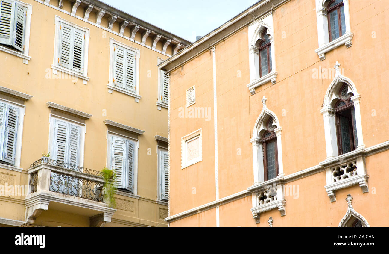 Buildings in peoples square hi-res stock photography and images - Alamy