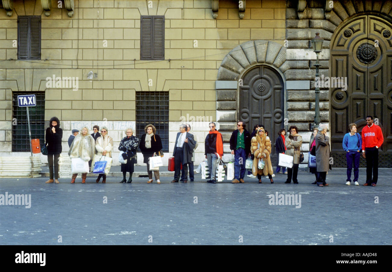 Rome taxi stand hi-res stock photography and images - Alamy