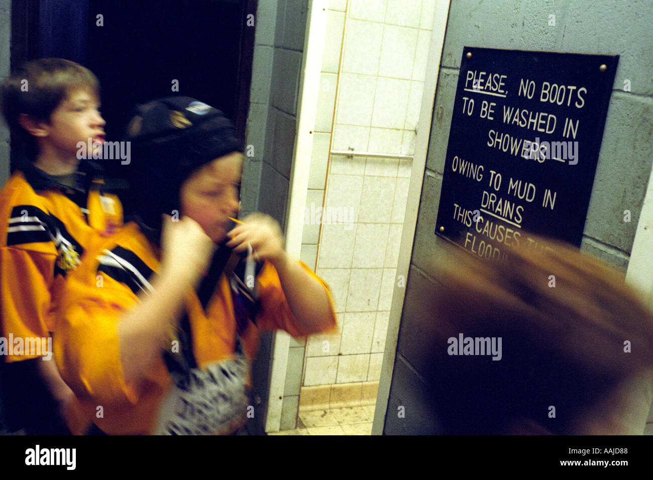 Rugby showers hi-res stock photography and images - Alamy