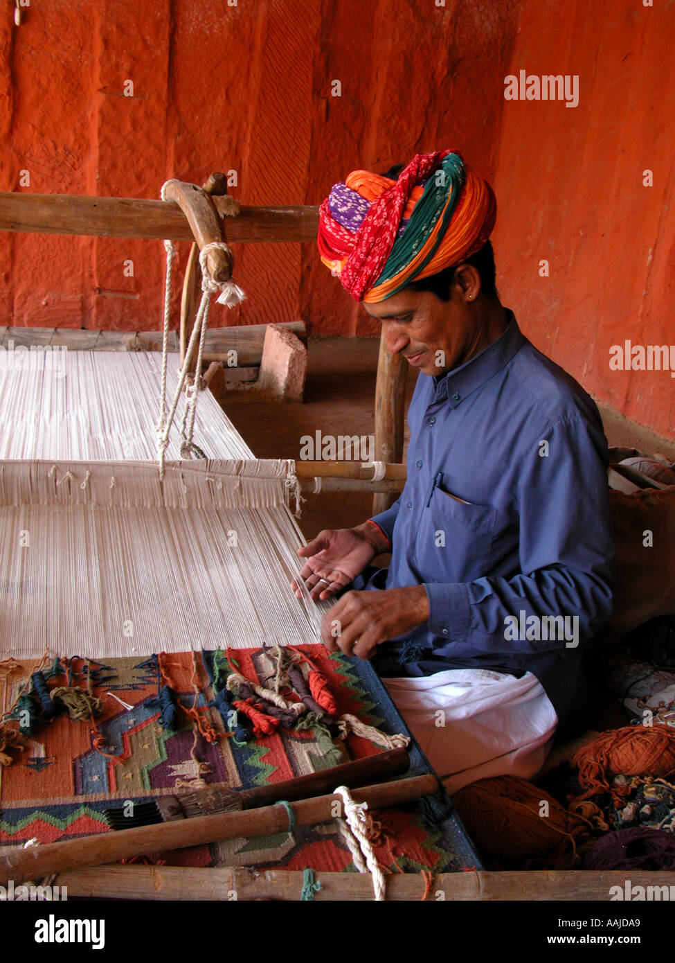 Man weaving rugs Rajasthan India Stock Photo - Alamy