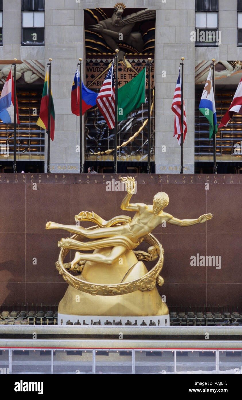 the Rockefeller centre 30 Rockefeller Plaza New York City Gold Statue ...