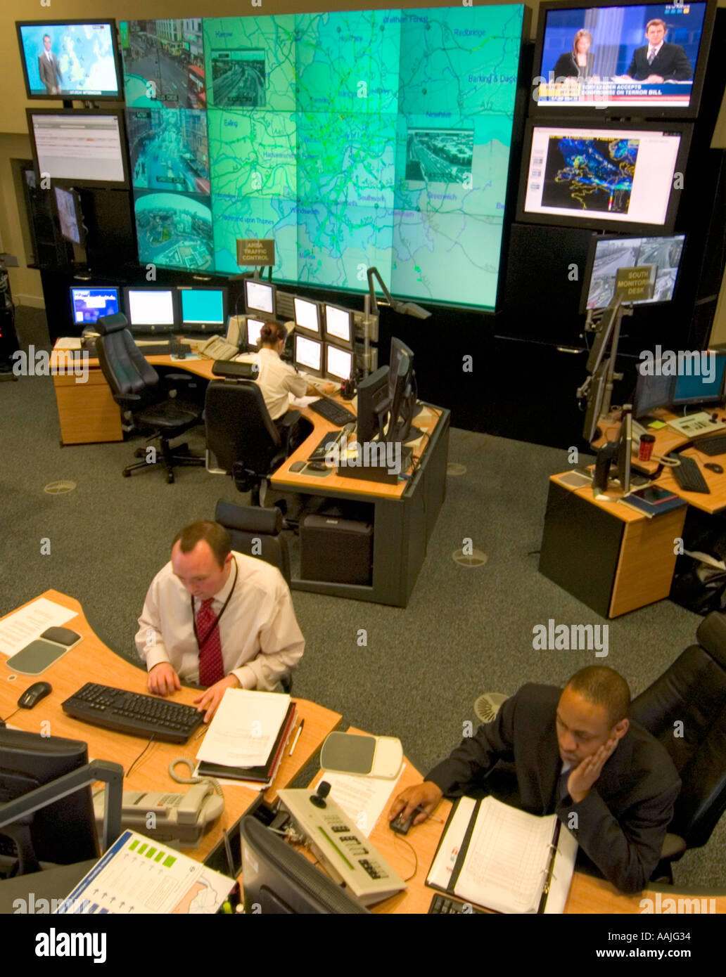 Interior london traffic control centre hi-res stock photography and ...