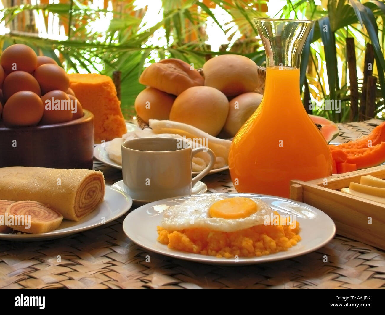 Brazilian honey cake hi-res stock photography and images - Alamy