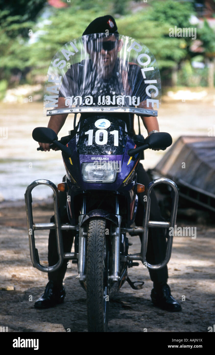 Thai policeman on border patrol,Mae Sai,Thailand on border with Myanmar ...