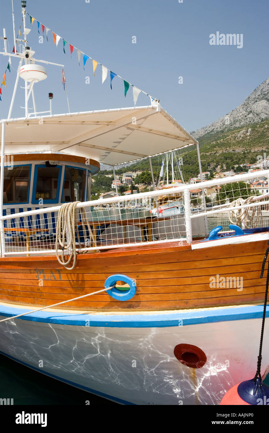 Boat in harbour Baska Voda Croatia Stock Photo - Alamy