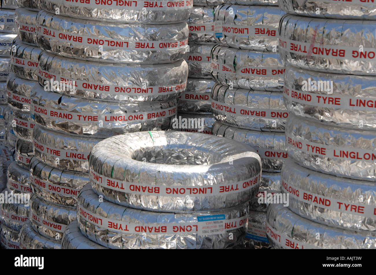Tyre trading hi-res stock photography and images - Alamy