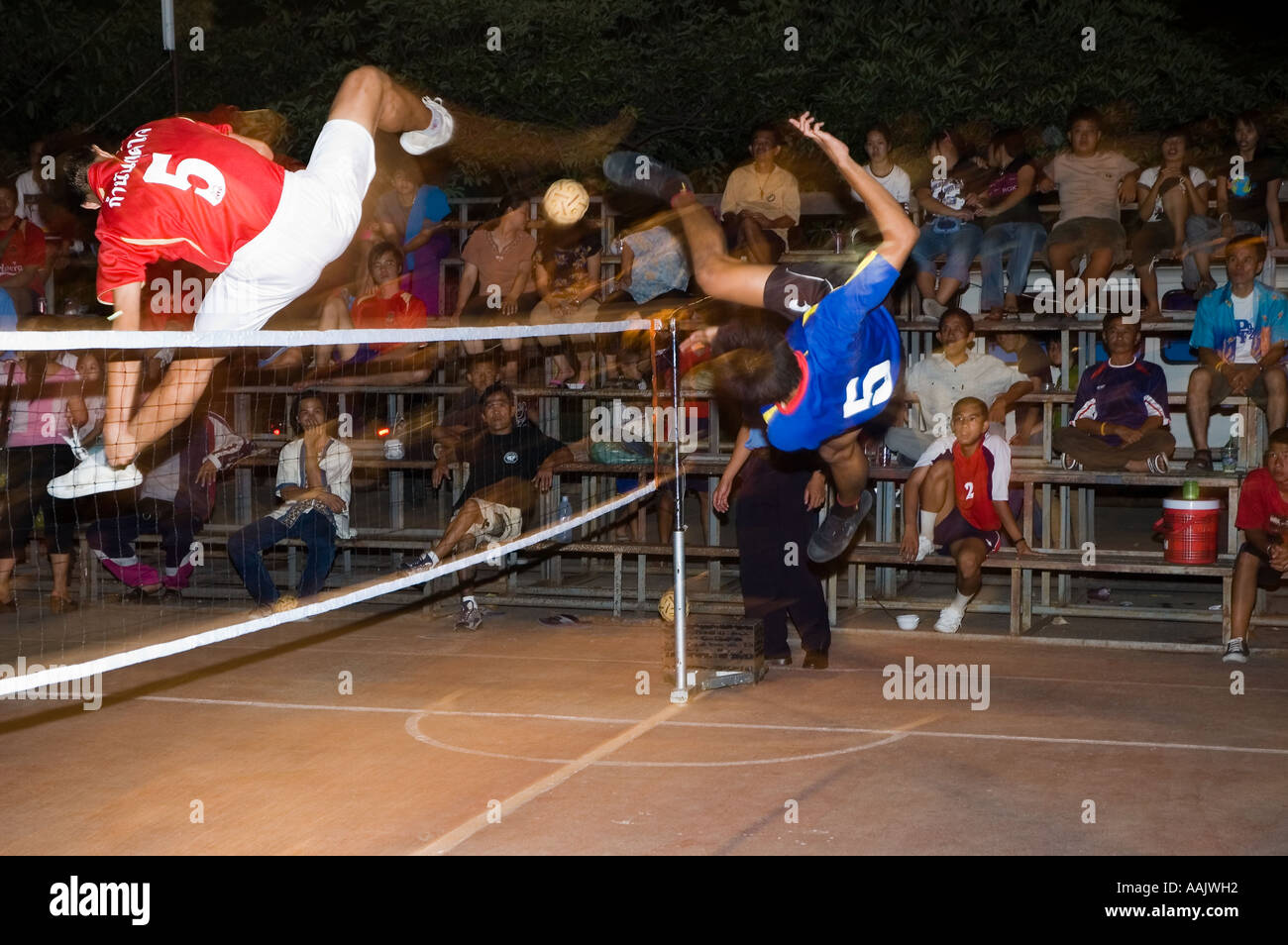 Sepak takraw thailand chiang mai hi-res stock photography and images ...