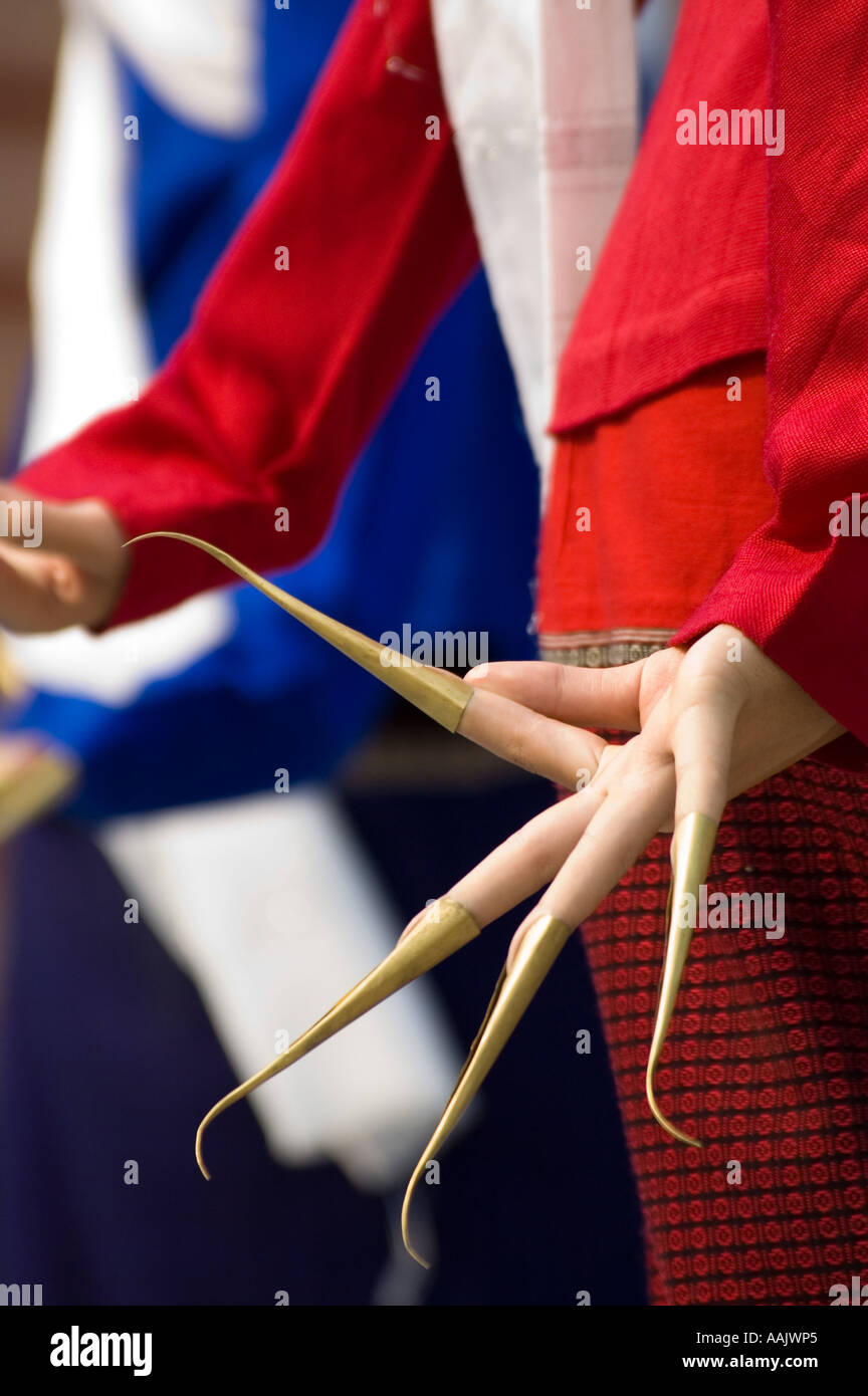 A dancer performs the Fawn Thai dance in Chiang Mai as part of the Miss ...