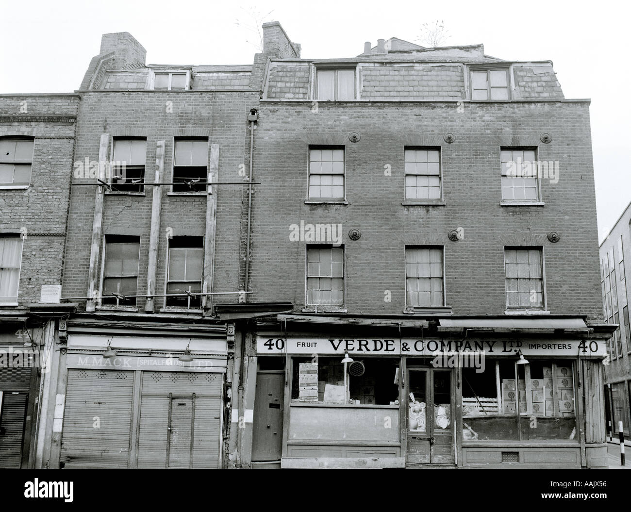 Slums london hi-res stock photography and images - Alamy