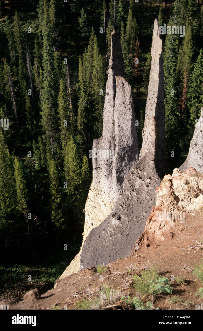 Crater lake national park pinnacles hi-res stock photography and images ...