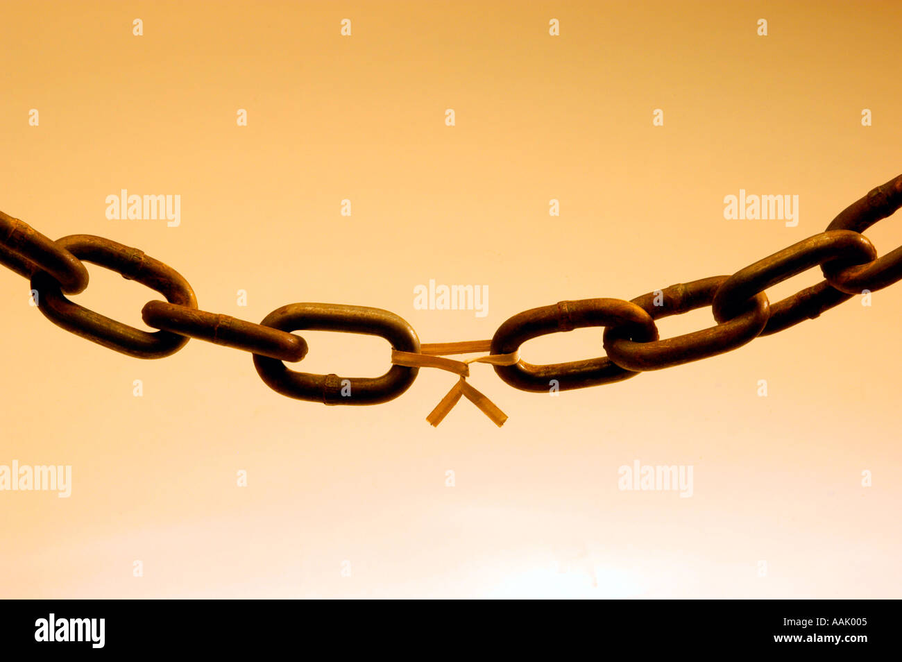 Weak link hi-res stock photography and images - Alamy
