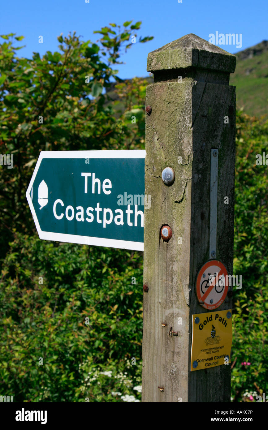 south west coastal path signpost cornwall england uk gb Stock Photo - Alamy