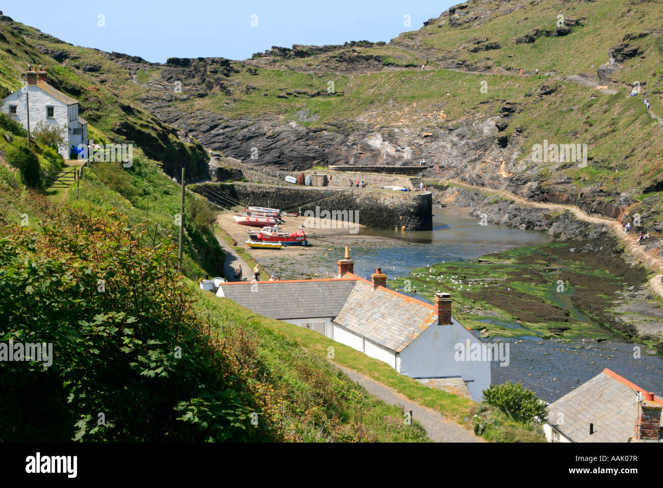 Boscastle harbour cornwall england uk gb Stock Photo - Alamy