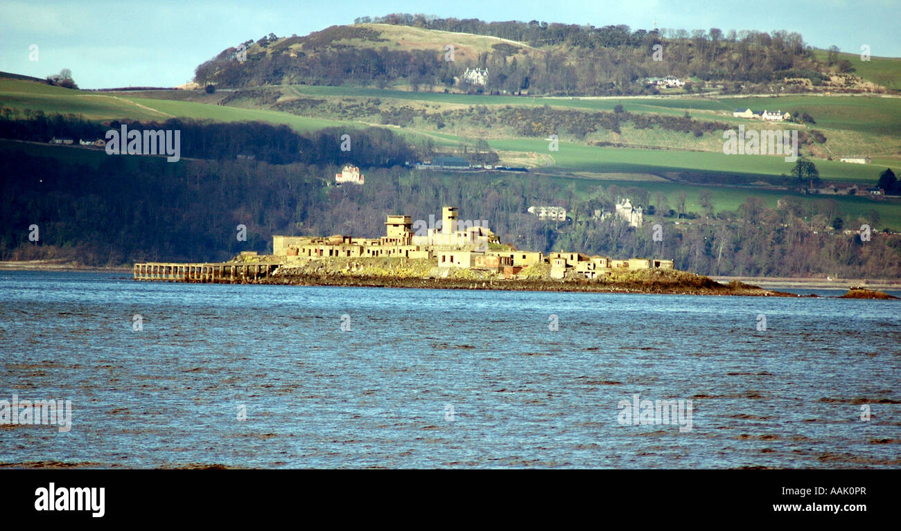 Edinburgh inchcolm abbey hi-res stock photography and images - Alamy