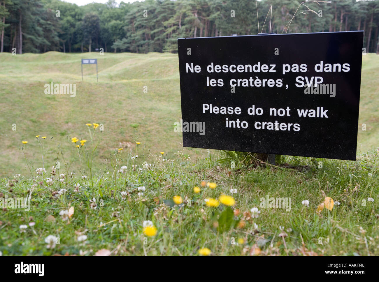 Death warning france french sign hi-res stock photography and images ...