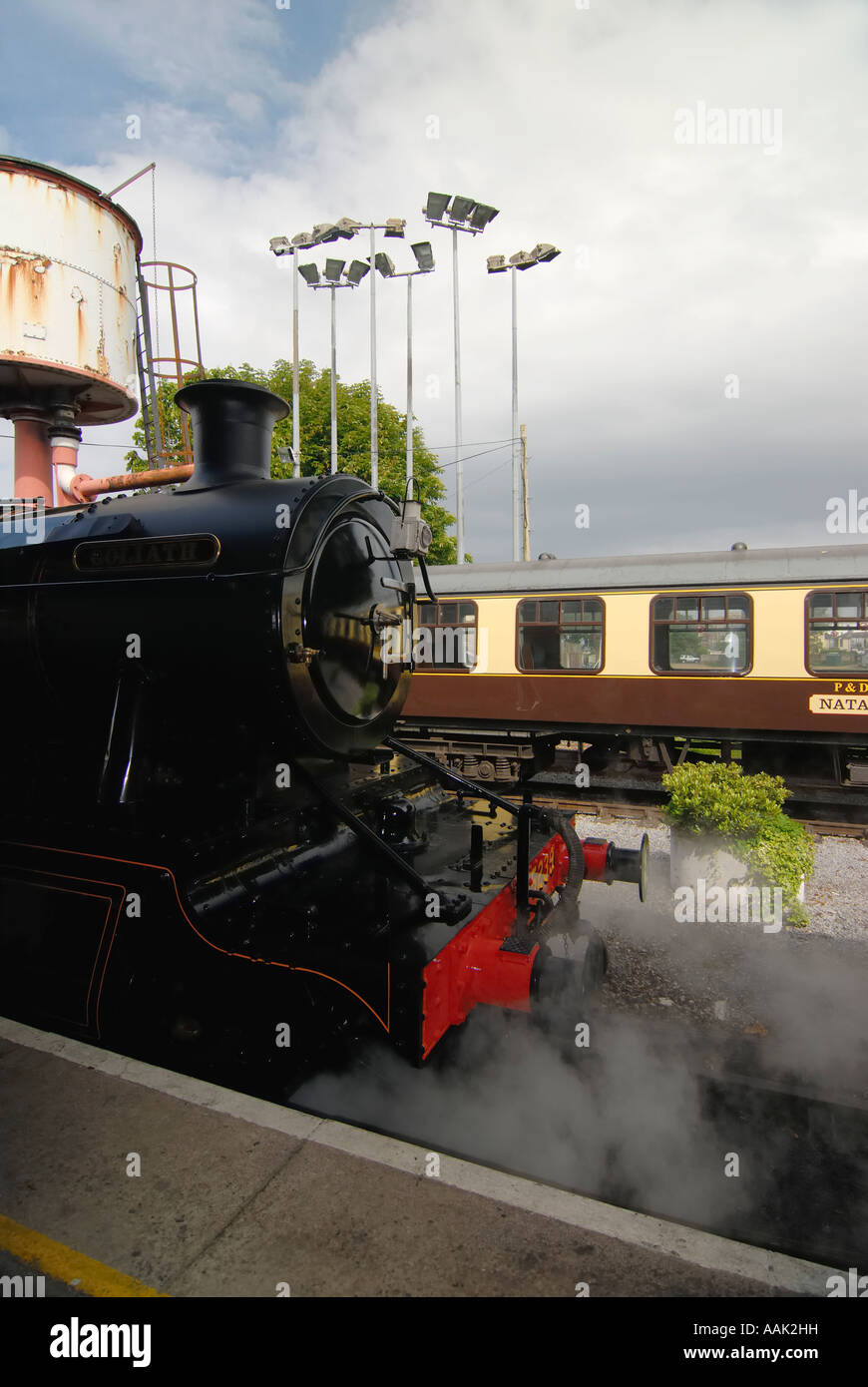 Steam Engine Goliath and Pullman car Natasha. Old Great Western line to ...