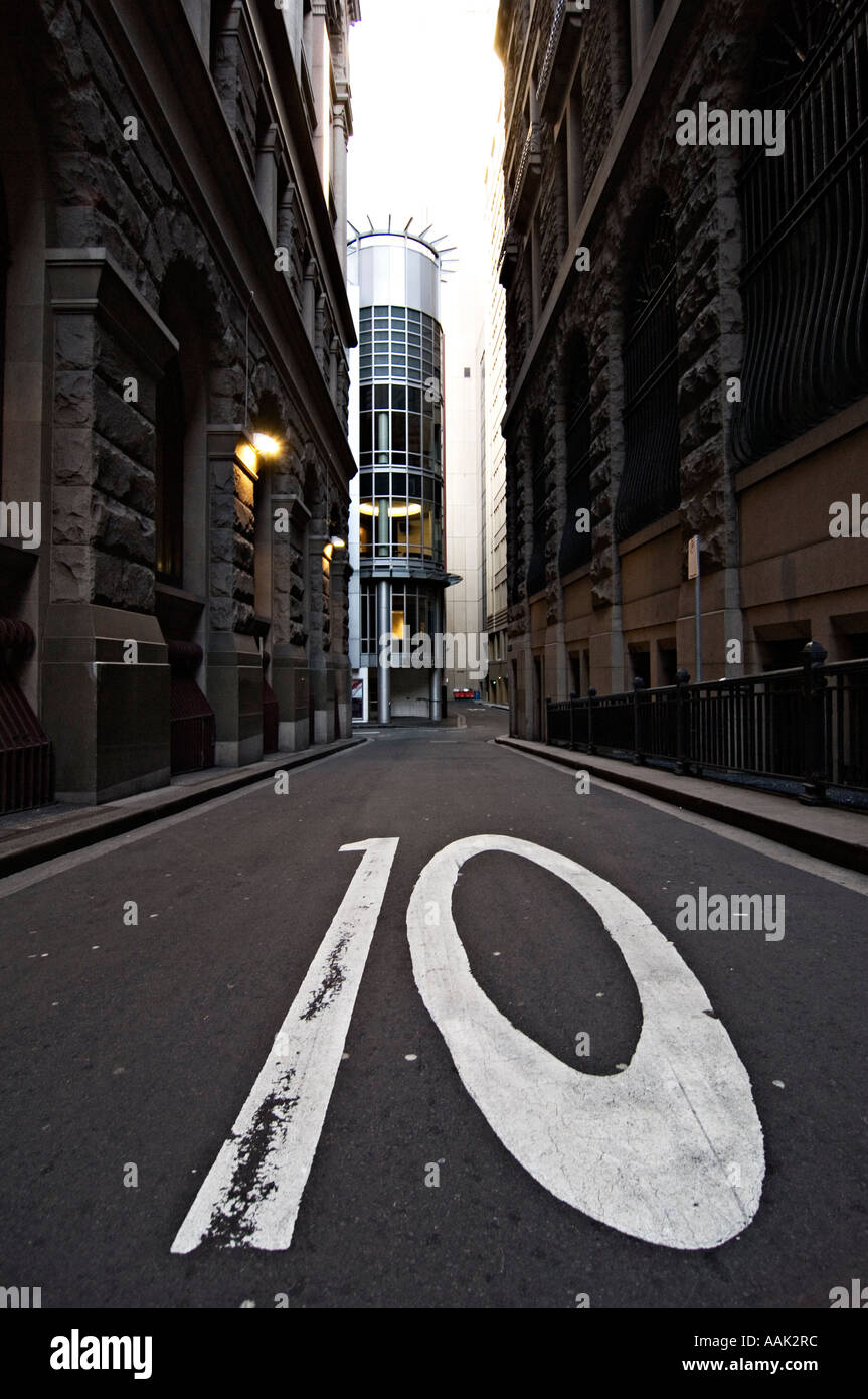 10 kph limit hi-res stock photography and images - Alamy