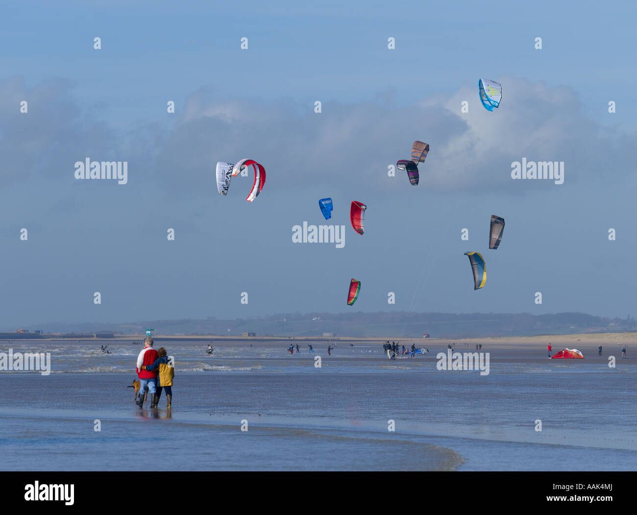 Extreme Sports Kite Boarding & Buggy Sailing Stock Photo - Alamy