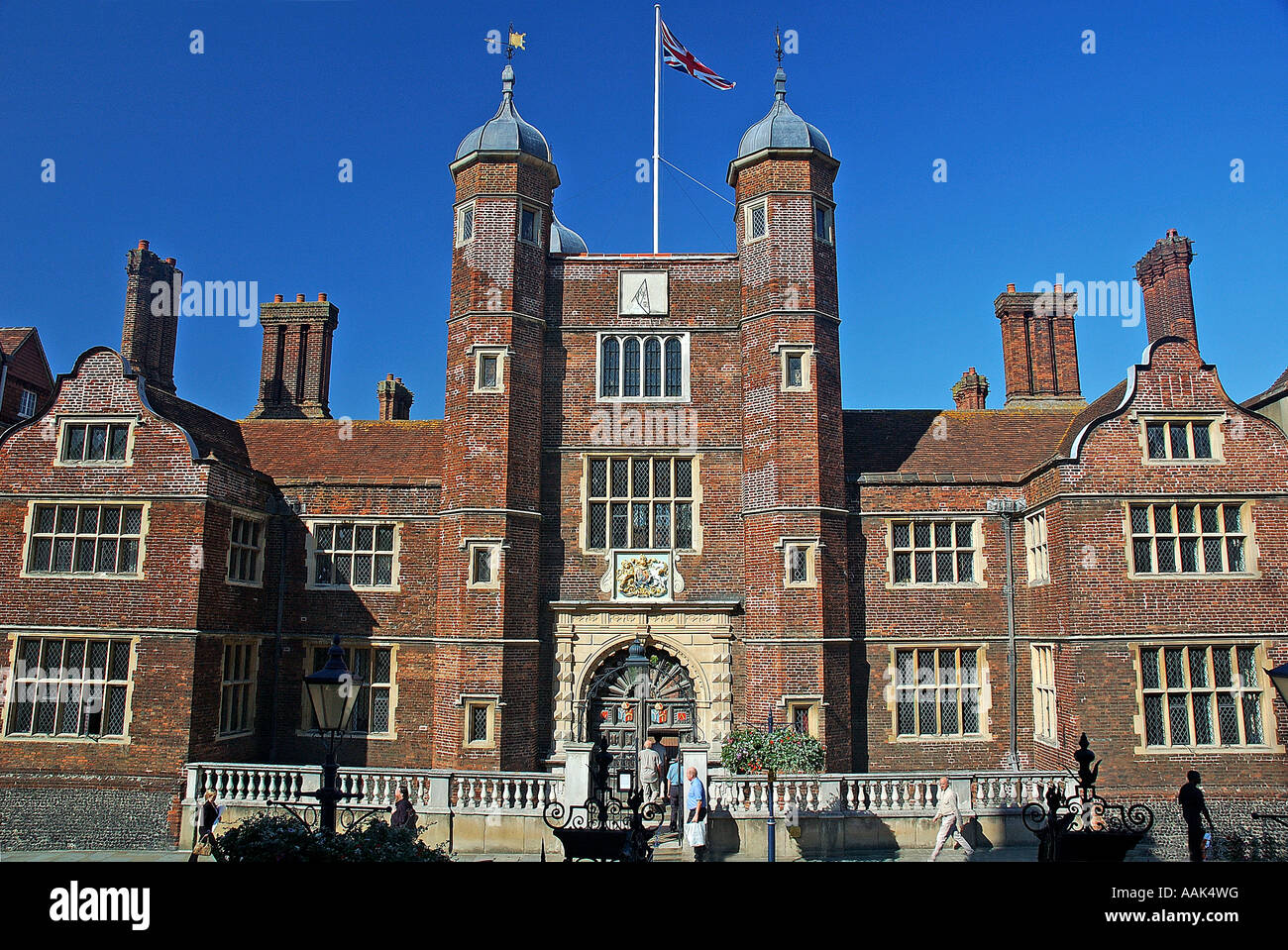 Almshouse hi-res stock photography and images - Alamy