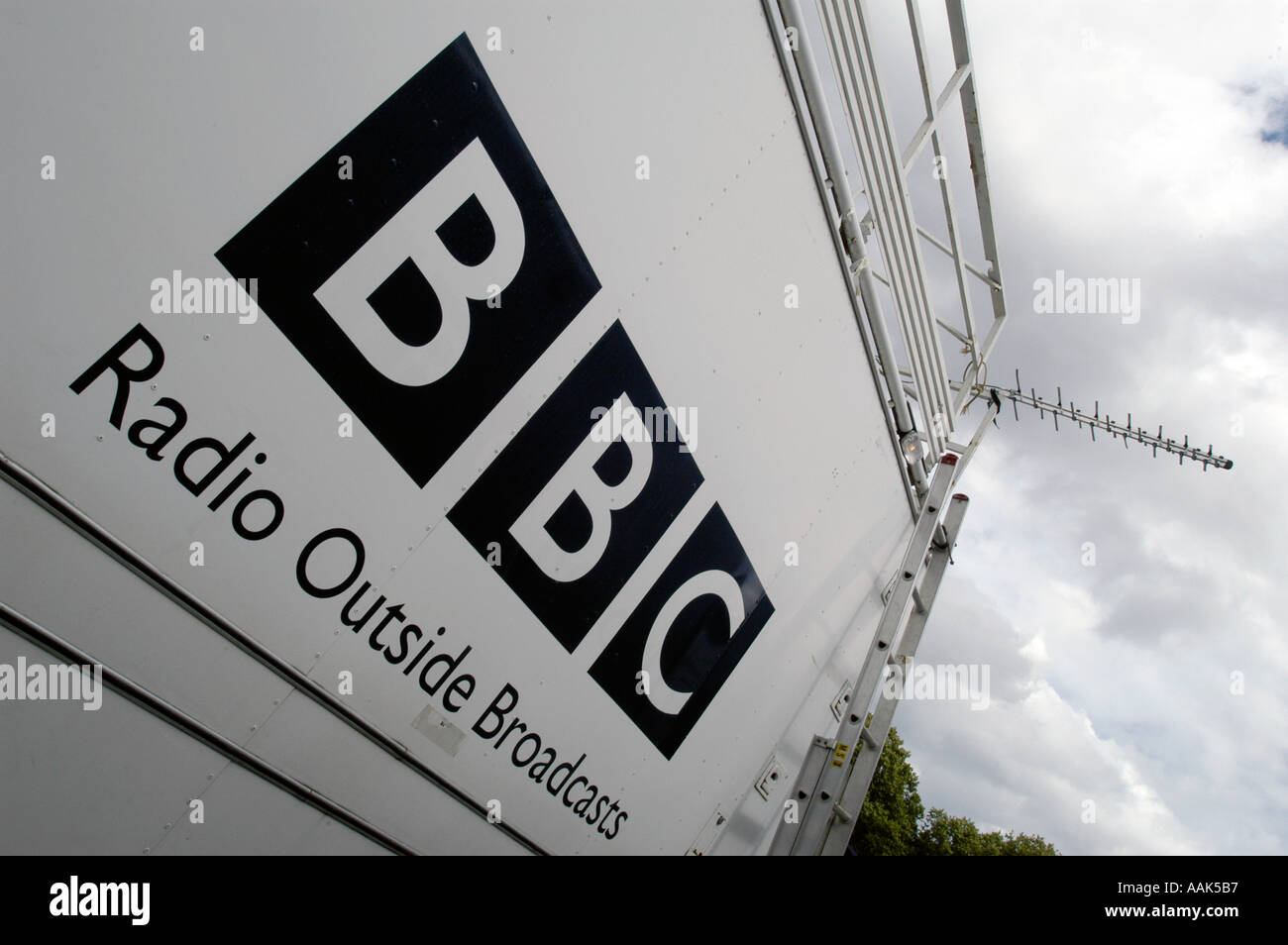 Outside Broadcast Truck Stock Photos & Outside Broadcast Truck Stock ...