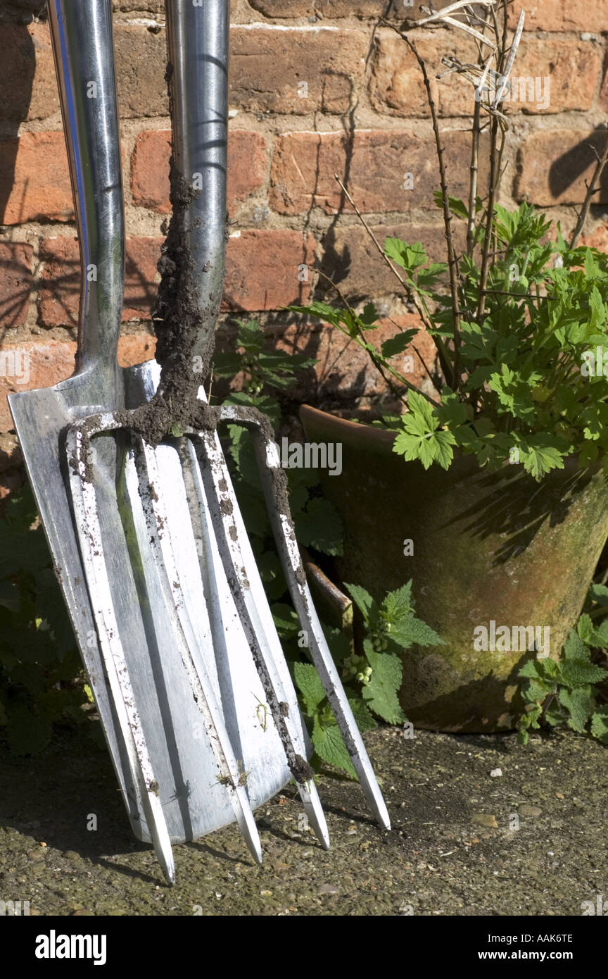 Garden spade fork hi-res stock photography and images - Alamy