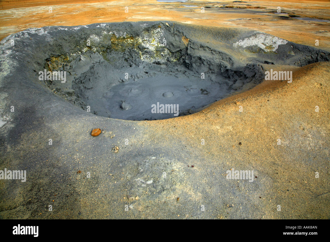 Volcanic bubbling mud pool Namaskaro Hverarond Iceland Stock Photo - Alamy