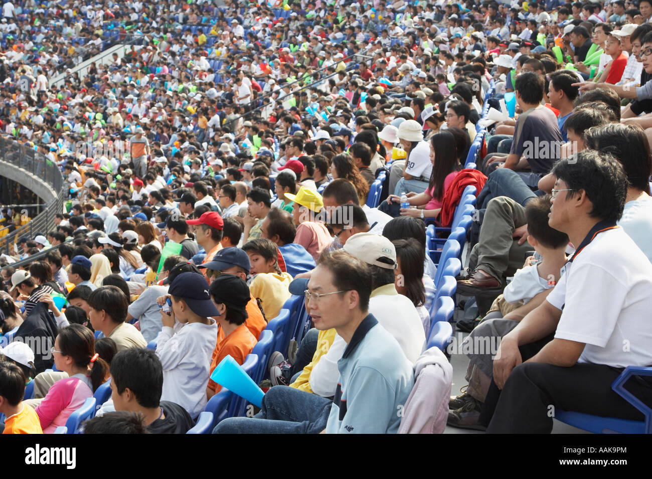 Audience baseball stands hi-res stock photography and images - Alamy