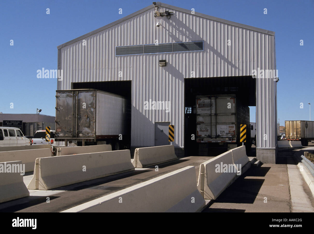 US and Mexico Border Inspection entering the USA from Mexico Nogales ...