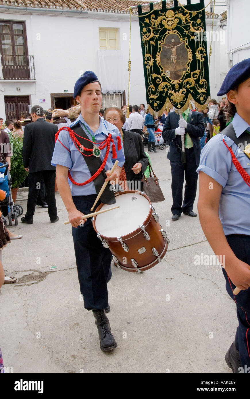 Drummer boy in uniform hi-res stock photography and images - Alamy