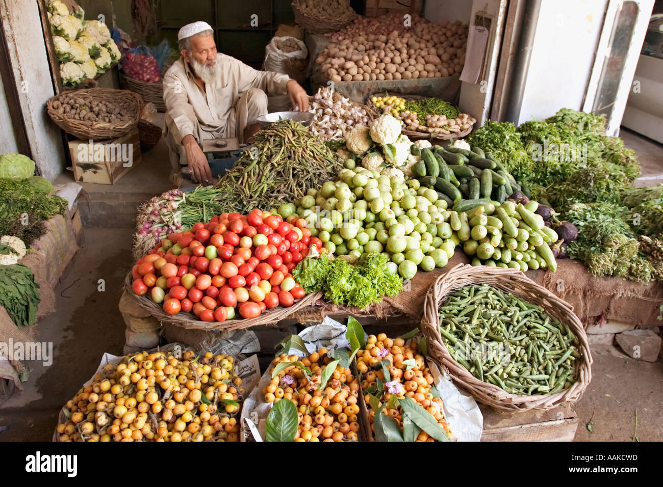 Pakistan Vegetable Market High Resolution Stock Photography and Images ...