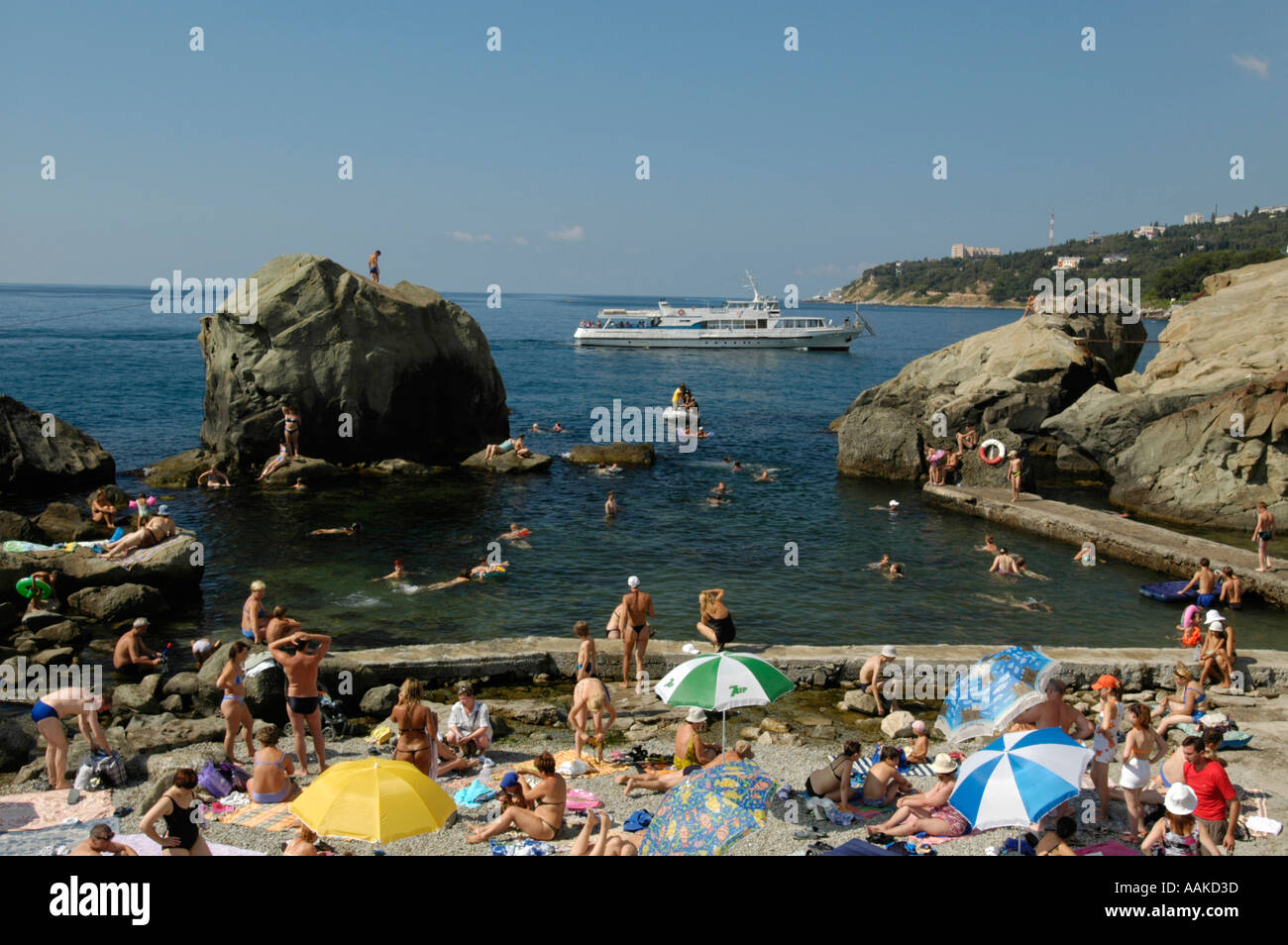 Crimea alupka beach hi-res stock photography and images - Alamy