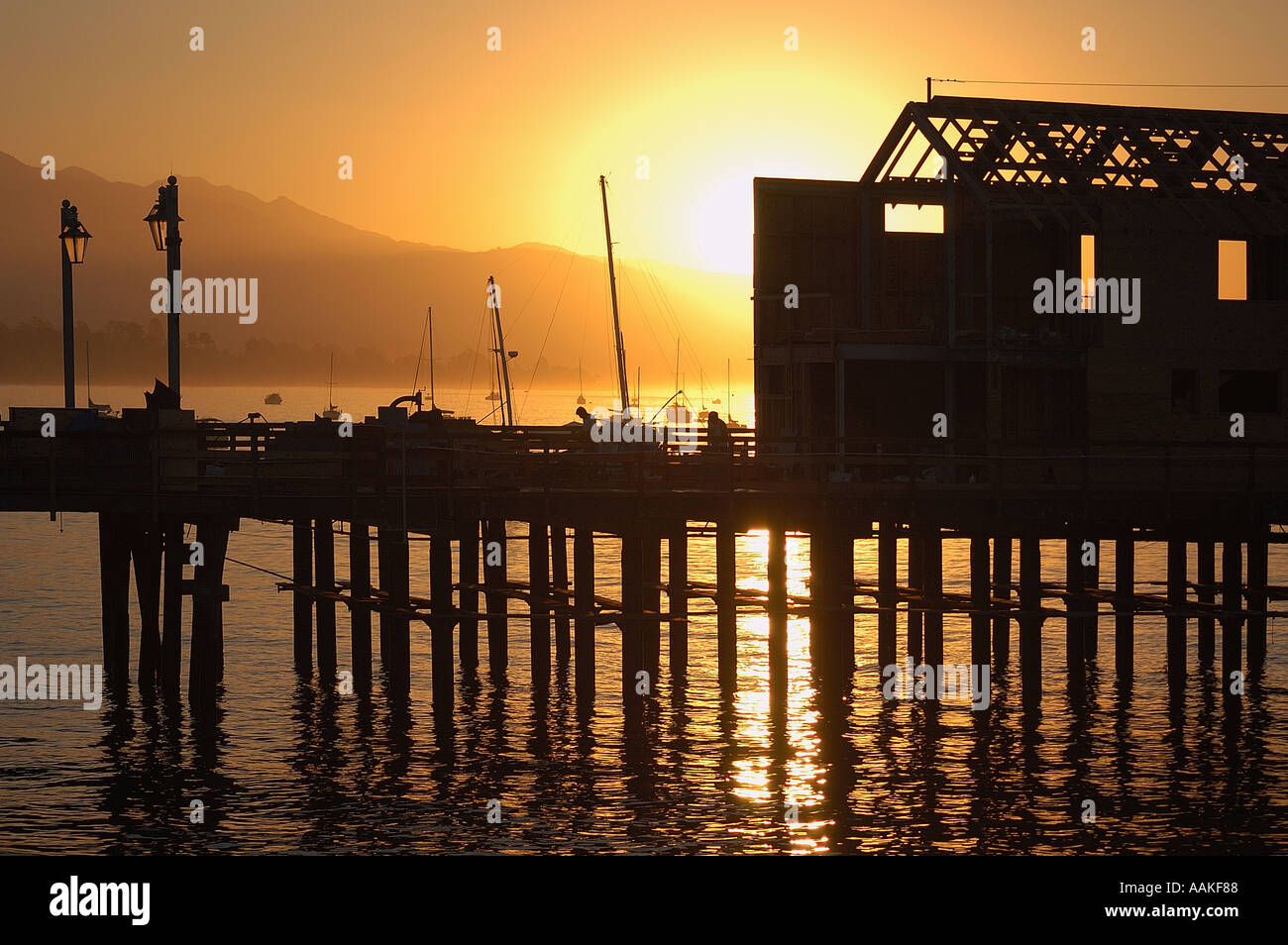 Stearns wharf at sunrise hi-res stock photography and images - Alamy