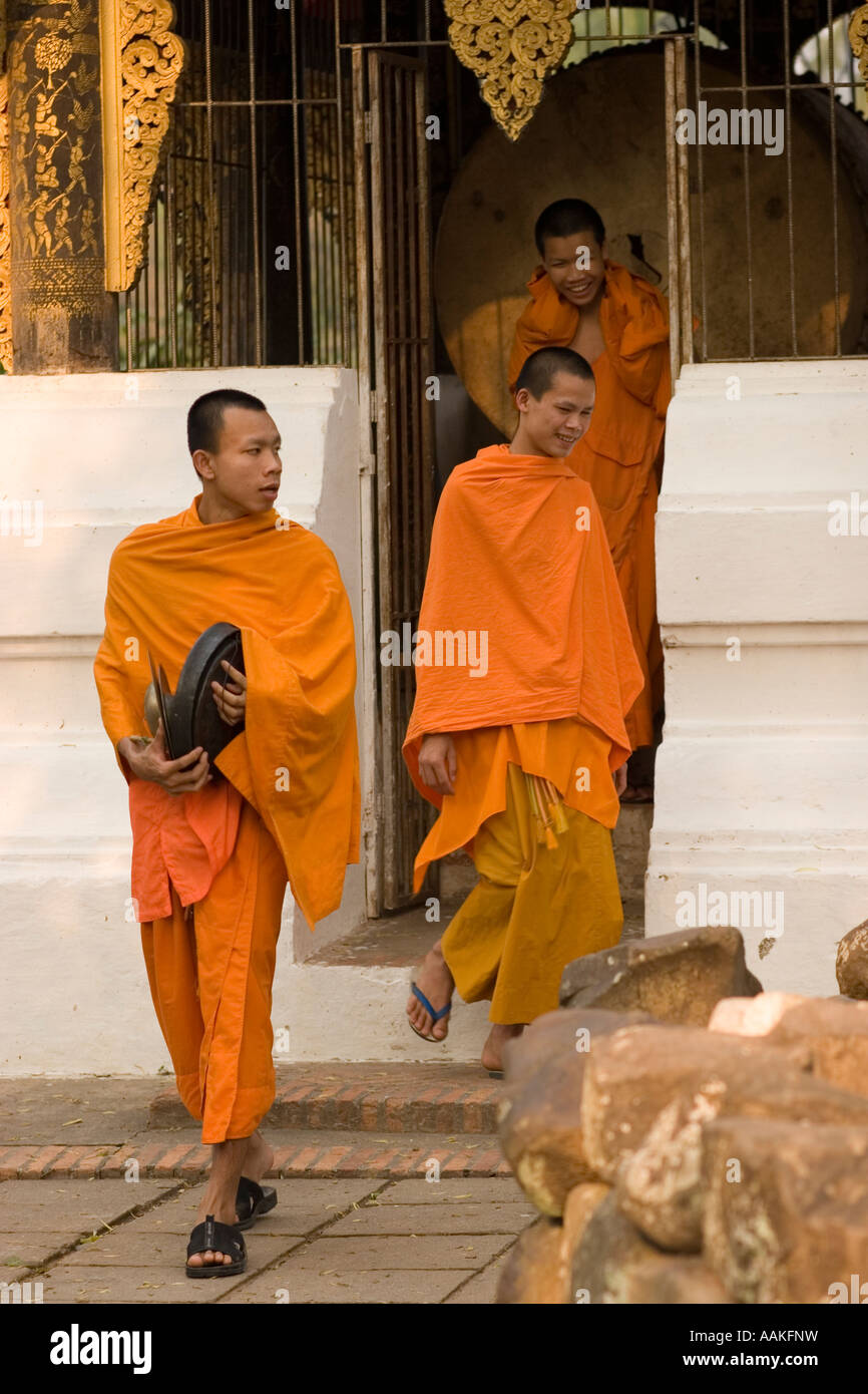 Carrying instruments hi-res stock photography and images - Alamy
