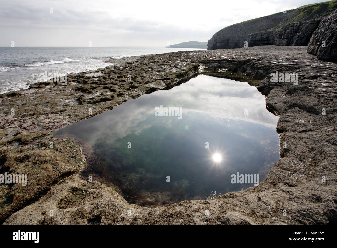 Dancing ledge pool hi-res stock photography and images - Alamy