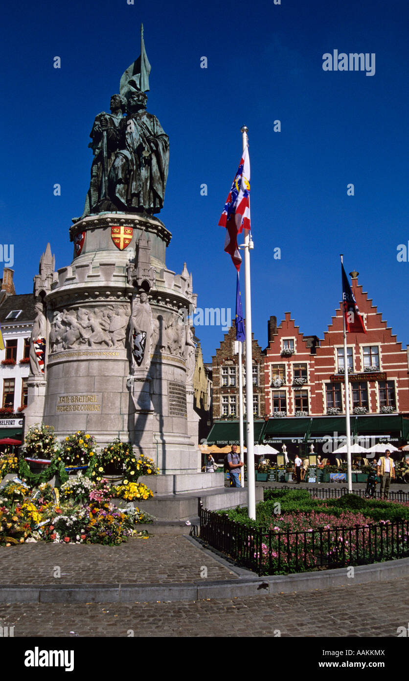 BRUGES BELGIUM MEMORIAL STATUE IN THE MARKET Stock Photo - Alamy