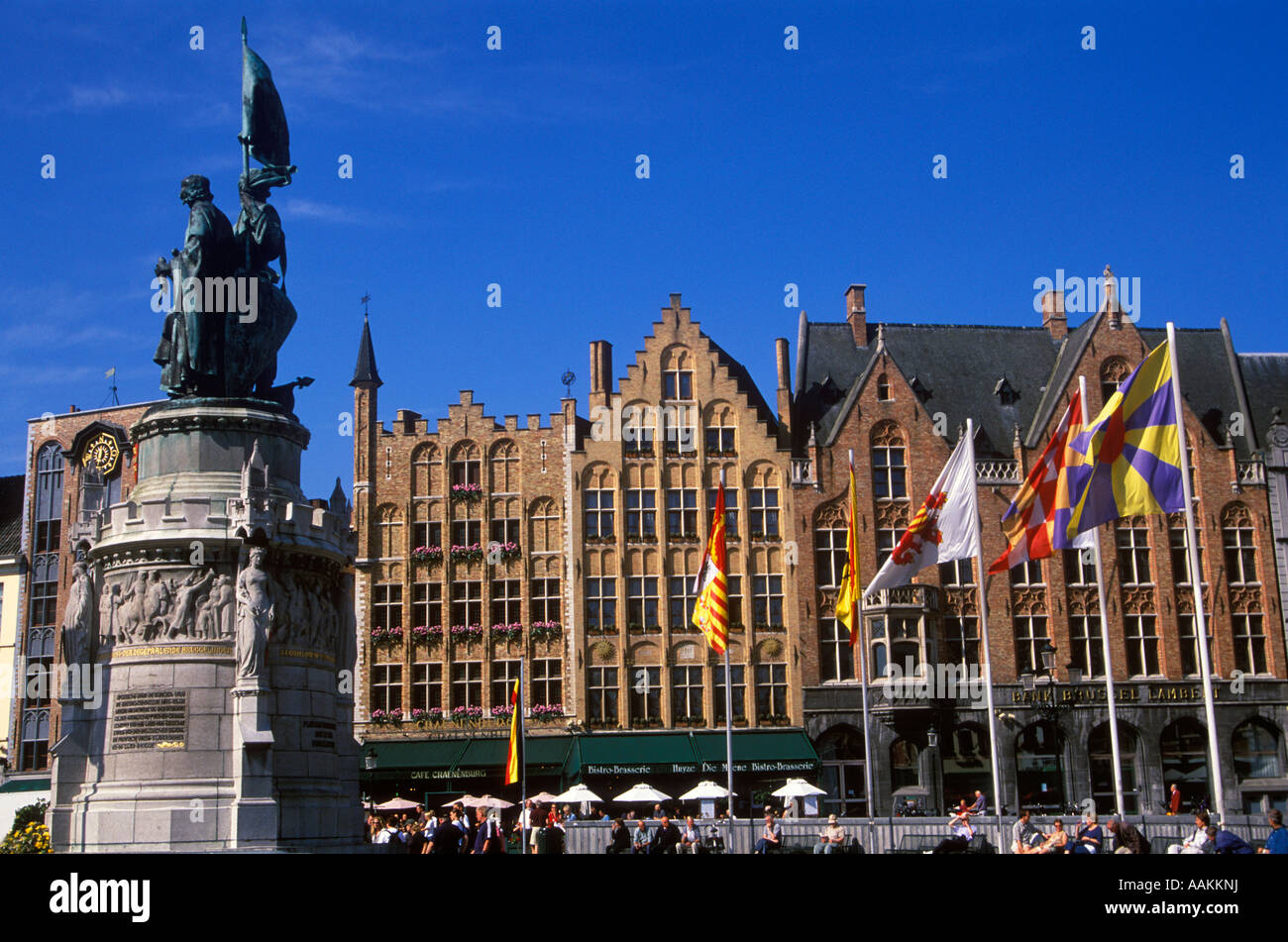 BRUGES BELGIUM MEMORIAL STATUE IN THE MARKET Stock Photo - Alamy