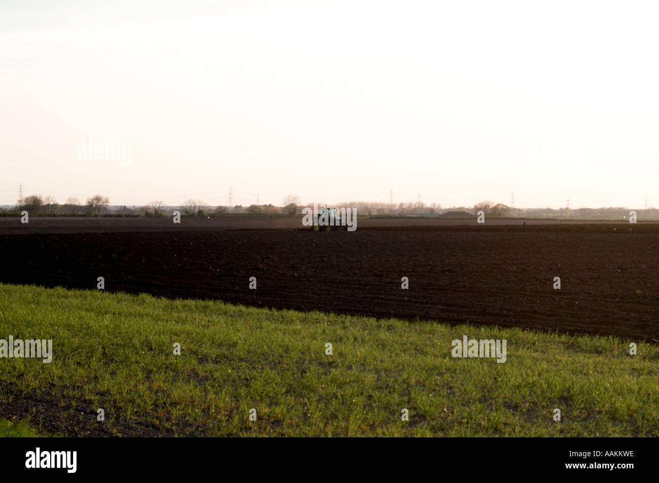 tractor agriculture farming,uk field Stock Photo - Alamy