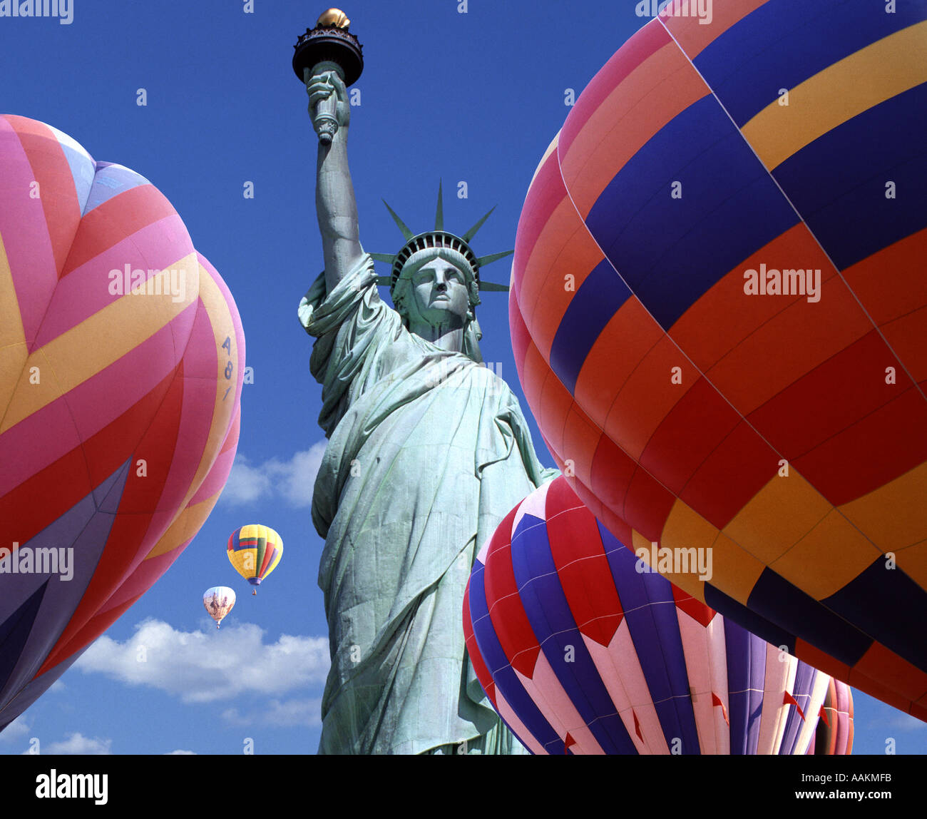 Liberty statue balloon hi-res stock photography and images - Alamy