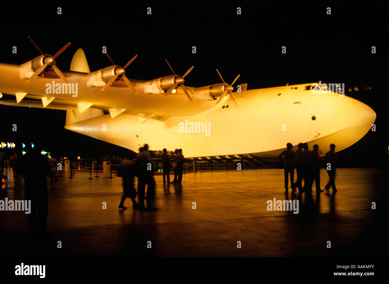 Spruce goose hi-res stock photography and images - Alamy